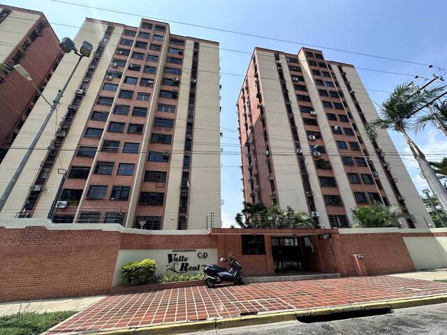 APARTAMENTO EN VENTA EN JARDIN MAÑONGO . PUERTA REAL II. 82m2.